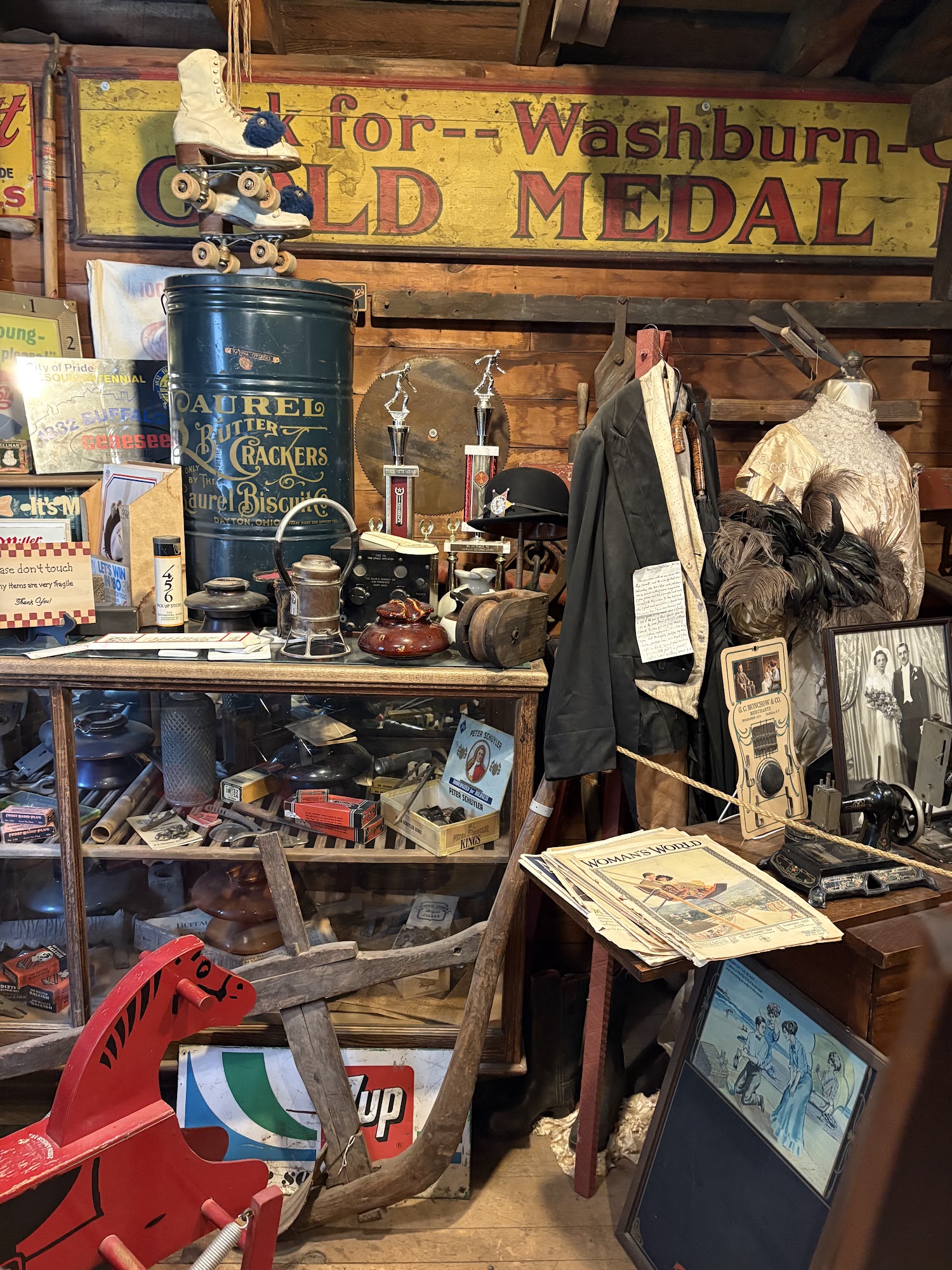 Marilla Country Store - Gift shop in Marilla - Website
